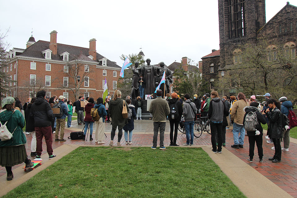 University of Illinois students hold rally to support transgender ...
